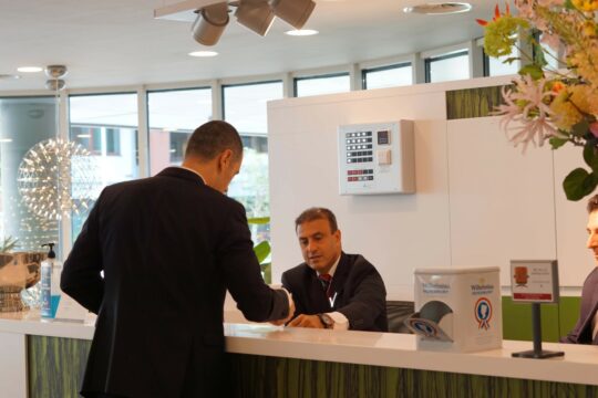 Een professionele en veilige ontvangst met onze receptiedienst ...